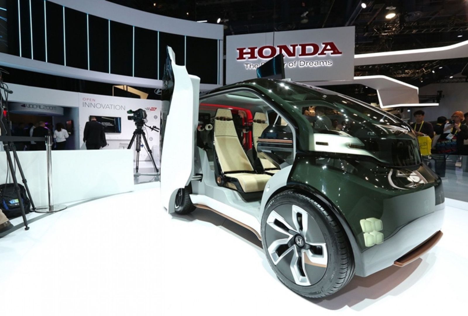 Honda NeuV, Mobil Listrik Pintar yang Ma :: Honda Indonesia